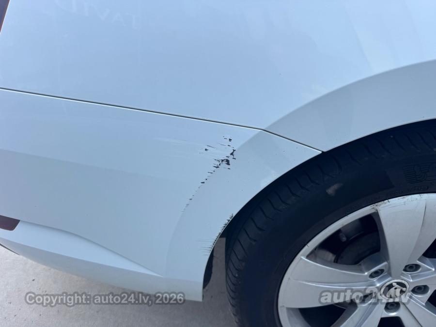 Balts Skoda SuperB 2019 Tallina, ar dzinēja tilpumu 2.00 L un nobraukumu 277 tūkst. km par 10999 €, foto 17 vietnē AUTOMOTO.COM.LV