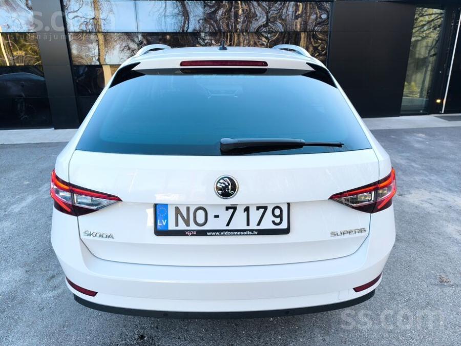 White Skoda SuperB 2019 in Cesis, with an engine capacity of 2.00 L and mileage of 179 thousand km for 15499 €, photo 10 on AUTOMOTO.COM.LV