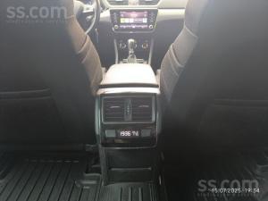 White Skoda SuperB 2019 in Cesis, with an engine capacity of 2.00 L and mileage of 179 thousand km for 15499 €, photo 15 on AUTOMOTO.COM.LV