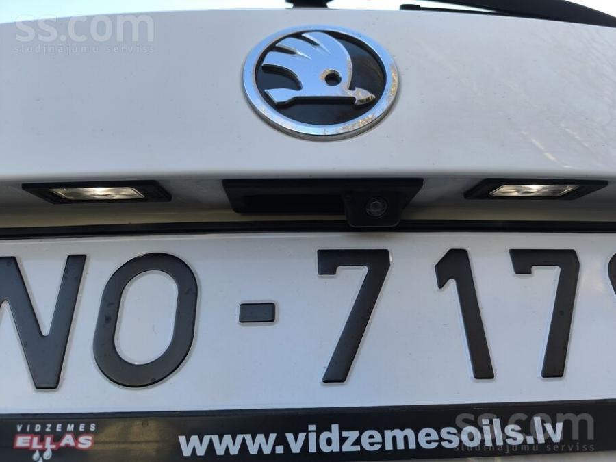 White Skoda SuperB 2019 in Cesis, with an engine capacity of 2.00 L and mileage of 179 thousand km for 15499 €, photo 22 on AUTOMOTO.COM.LV