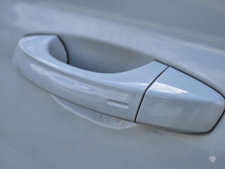 White Skoda SuperB 2019 in Vilnius, with an engine capacity of 1.97 L and mileage of 184 thousand km for 12699 €, photo 20 on AUTOMOTO.COM.LV