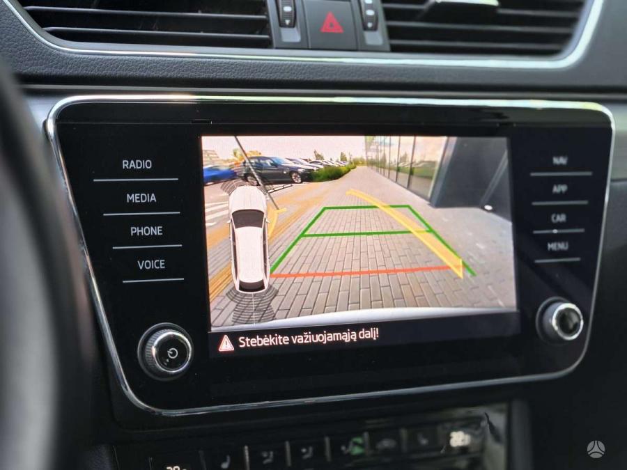 White Skoda SuperB 2019 in Vilnius, with an engine capacity of 1.97 L and mileage of 184 thousand km for 12699 €, photo 26 on AUTOMOTO.COM.LV