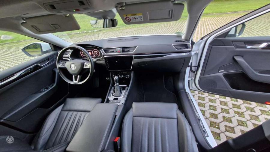 White Skoda SuperB 2019 in Vilnius, with an engine capacity of 2.00 L and mileage of 260 thousand km for 15800 €, photo 17 on AUTOMOTO.COM.LV