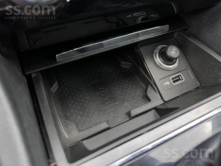 White Skoda SuperB 2019 in Limbazi, with an engine capacity of 2.00 L and mileage of 540 thousand km for 9950 €, photo 26 on AUTOMOTO.COM.LV