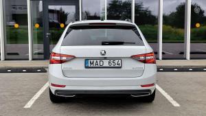 White Skoda SuperB 2019 in Vilnius, with an engine capacity of 1.97 L and mileage of 323 thousand km for 12500 €, photo 5 on AUTOMOTO.COM.LV