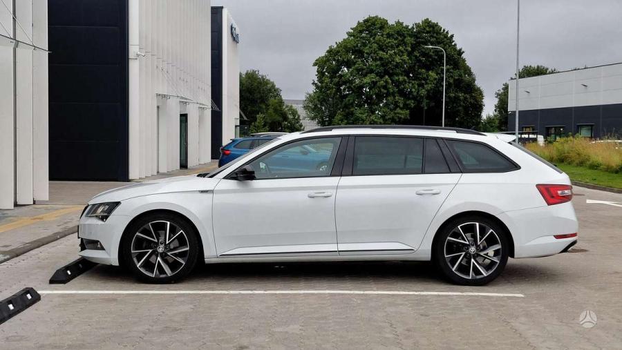 White Skoda SuperB 2019 in Vilnius, with an engine capacity of 1.97 L and mileage of 323 thousand km for 12500 €, photo 7 on AUTOMOTO.COM.LV