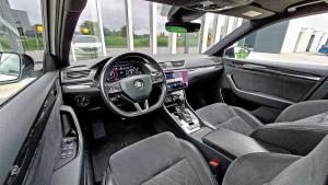 White Skoda SuperB 2019 in Vilnius, with an engine capacity of 1.97 L and mileage of 323 thousand km for 12500 €, photo 13 on AUTOMOTO.COM.LV