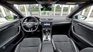 White Skoda SuperB 2019 in Vilnius, with an engine capacity of 1.97 L and mileage of 323 thousand km for 12500 €, photo 14 on AUTOMOTO.COM.LV