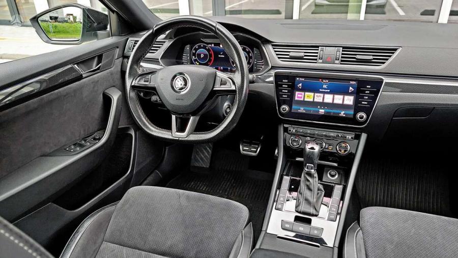 White Skoda SuperB 2019 in Vilnius, with an engine capacity of 1.97 L and mileage of 323 thousand km for 12500 €, photo 16 on AUTOMOTO.COM.LV