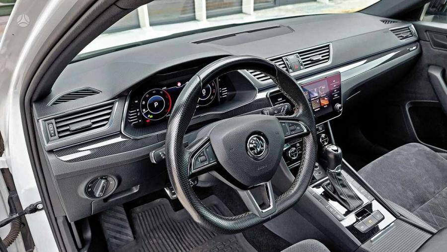 White Skoda SuperB 2019 in Vilnius, with an engine capacity of 1.97 L and mileage of 323 thousand km for 12500 €, photo 19 on AUTOMOTO.COM.LV