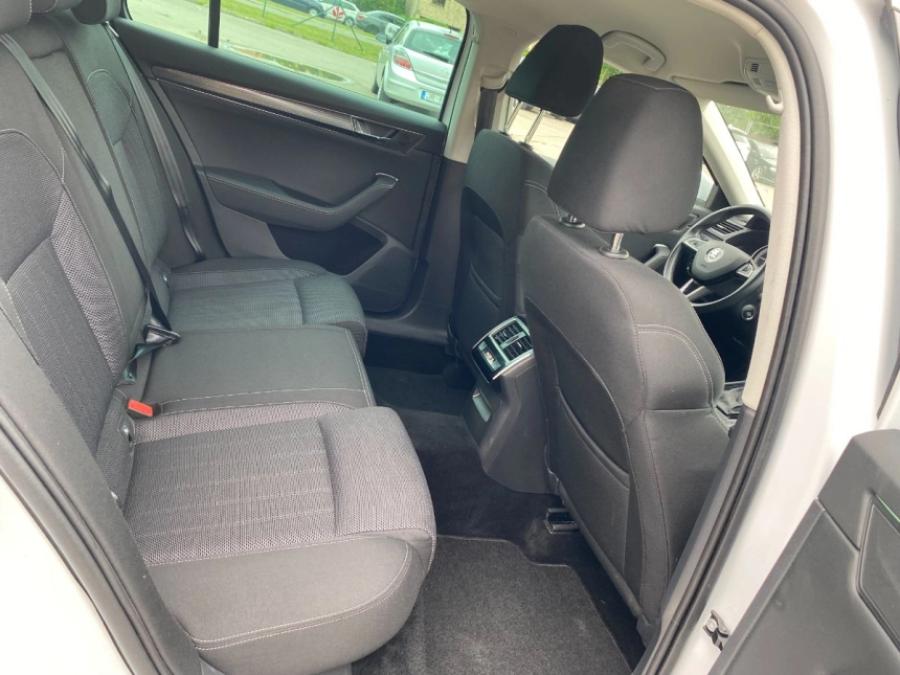Balts Skoda SuperB 2020 Rīga, ar dzinēja tilpumu 2.00 L un nobraukumu 262 tūkst. km par 14950 €, foto 14 vietnē AUTOMOTO.COM.LV
