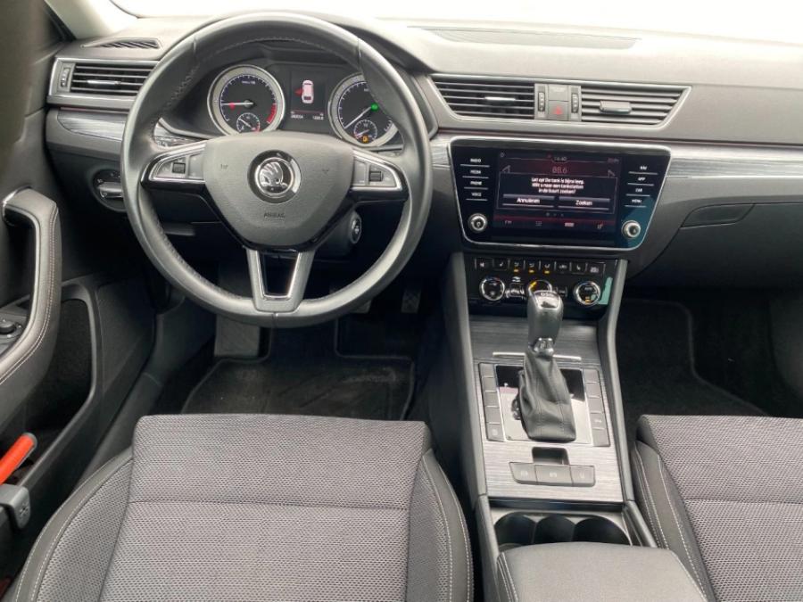 Balts Skoda SuperB 2020 Rīga, ar dzinēja tilpumu 2.00 L un nobraukumu 262 tūkst. km par 14950 €, foto 16 vietnē AUTOMOTO.COM.LV