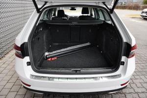 Balts Skoda SuperB 2020 Mārupe, ar dzinēja tilpumu 2.00 L un nobraukumu 171 tūkst. km par 16900 €, foto 25 vietnē AUTOMOTO.COM.LV