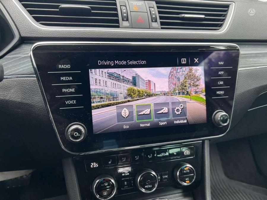Balts Skoda SuperB 2020 Kauņa, ar dzinēja tilpumu 1.97 L un nobraukumu 125 tūkst. km par 9800 €, foto 29 vietnē AUTOMOTO.COM.LV