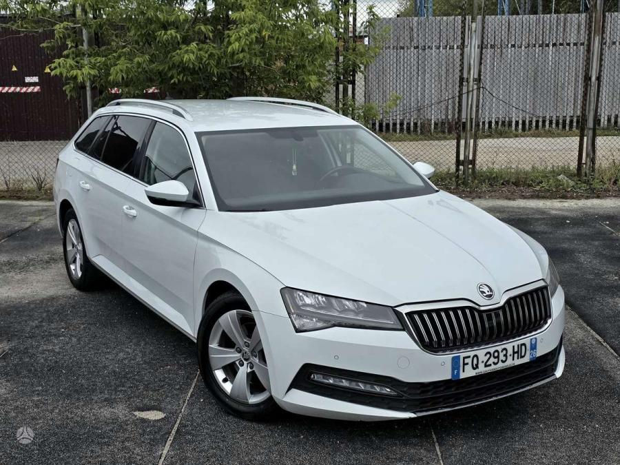 White Skoda SuperB 2020 in Vilnius, with an engine capacity of 1.97 L and mileage of 434 thousand km for 11200 €, photo 1 on AUTOMOTO.COM.LV
