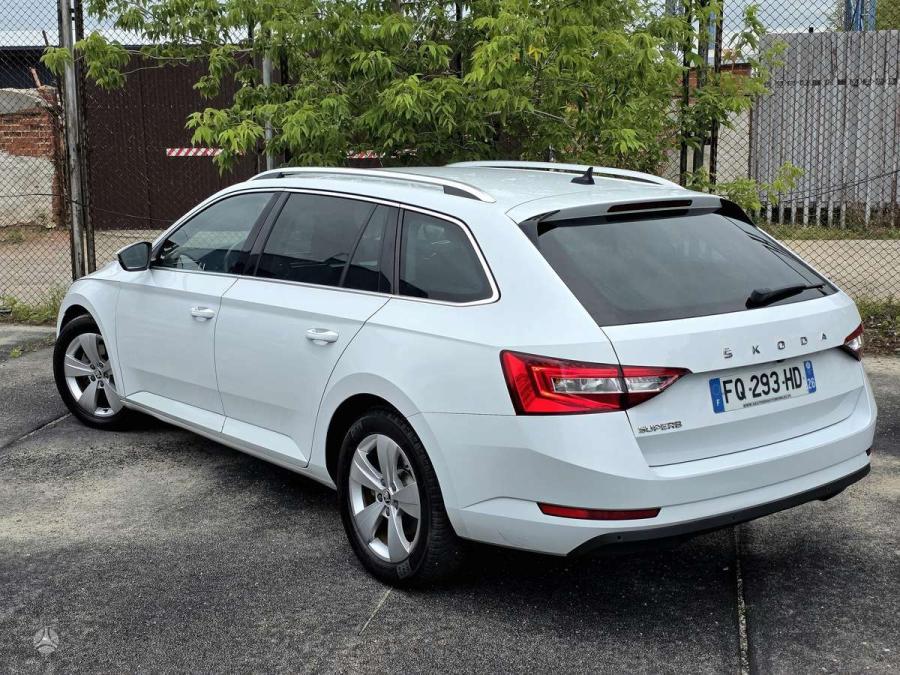 White Skoda SuperB 2020 in Vilnius, with an engine capacity of 1.97 L and mileage of 434 thousand km for 11200 €, photo 8 on AUTOMOTO.COM.LV