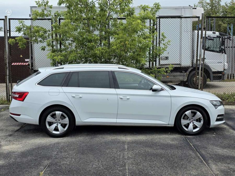 White Skoda SuperB 2020 in Vilnius, with an engine capacity of 1.97 L and mileage of 434 thousand km for 11200 €, photo 11 on AUTOMOTO.COM.LV