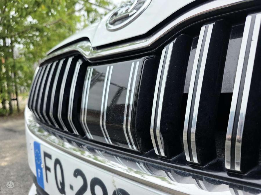 White Skoda SuperB 2020 in Vilnius, with an engine capacity of 1.97 L and mileage of 434 thousand km for 11200 €, photo 18 on AUTOMOTO.COM.LV