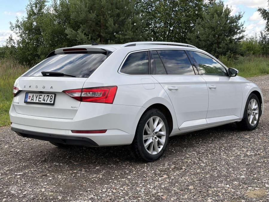 White Skoda SuperB 2020 in Ukmerge, with an engine capacity of 1.97 L and mileage of 397 thousand km for 5600 €, photo 6 on AUTOMOTO.COM.LV