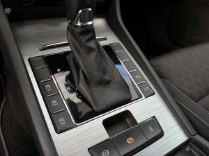 White Skoda SuperB 2020 in Ukmerge, with an engine capacity of 1.97 L and mileage of 397 thousand km for 5600 €, photo 14 on AUTOMOTO.COM.LV