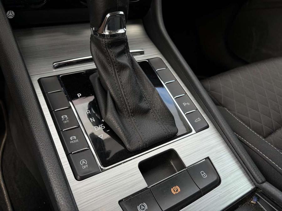 White Skoda SuperB 2020 in Ukmerge, with an engine capacity of 1.97 L and mileage of 397 thousand km for 5600 €, photo 14 on AUTOMOTO.COM.LV