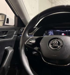 White Skoda SuperB 2020 in Klaipeda, with an engine capacity of 1.40 L and mileage of 259 thousand km for 14999 €, photo 4 on AUTOMOTO.COM.LV