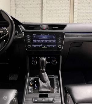 White Skoda SuperB 2020 in Klaipeda, with an engine capacity of 1.40 L and mileage of 259 thousand km for 14999 €, photo 26 on AUTOMOTO.COM.LV