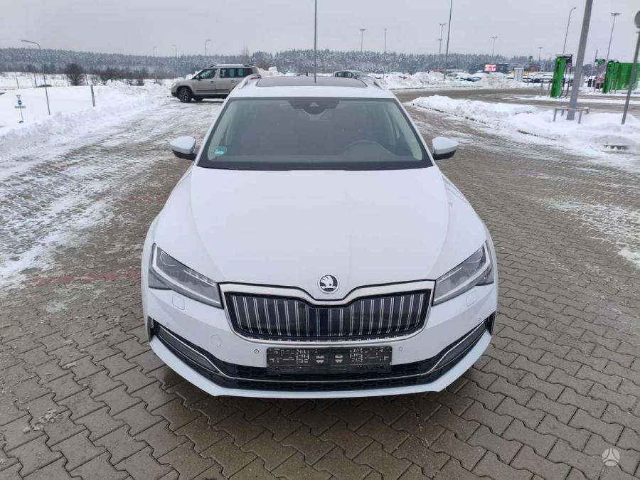 Balts Skoda SuperB 2021 Viļņa, ar dzinēja tilpumu 1.40 L un nobraukumu 231 tūkst. km par 15990 €, foto 2 vietnē AUTOMOTO.COM.LV