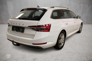 White Skoda SuperB 2021 in Vilnius, with an engine capacity of 1.97 L and mileage of 279 thousand km for 15990 €, photo 4 on AUTOMOTO.COM.LV