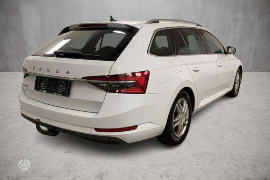 White Skoda SuperB 2021 in Vilnius, with an engine capacity of 1.97 L and mileage of 279 thousand km for 15990 €, photo 4 on AUTOMOTO.COM.LV