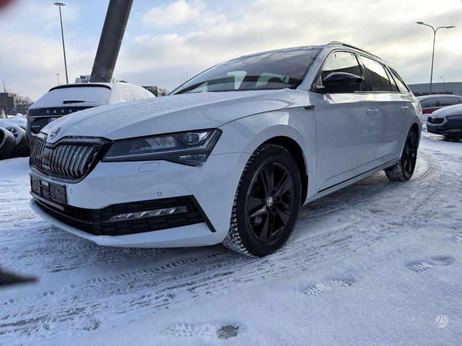 White Skoda SuperB 2021 in Vilnius, with an engine capacity of 1.40 L and mileage of 173 thousand km for 19600 €, photo 2 on AUTOMOTO.COM.LV