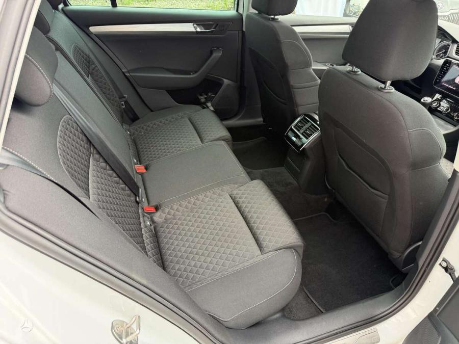 Balts Skoda SuperB 2021 Viļņa, ar dzinēja tilpumu 1.97 L un nobraukumu 204 tūkst. km par 15999 €, foto 19 vietnē AUTOMOTO.COM.LV