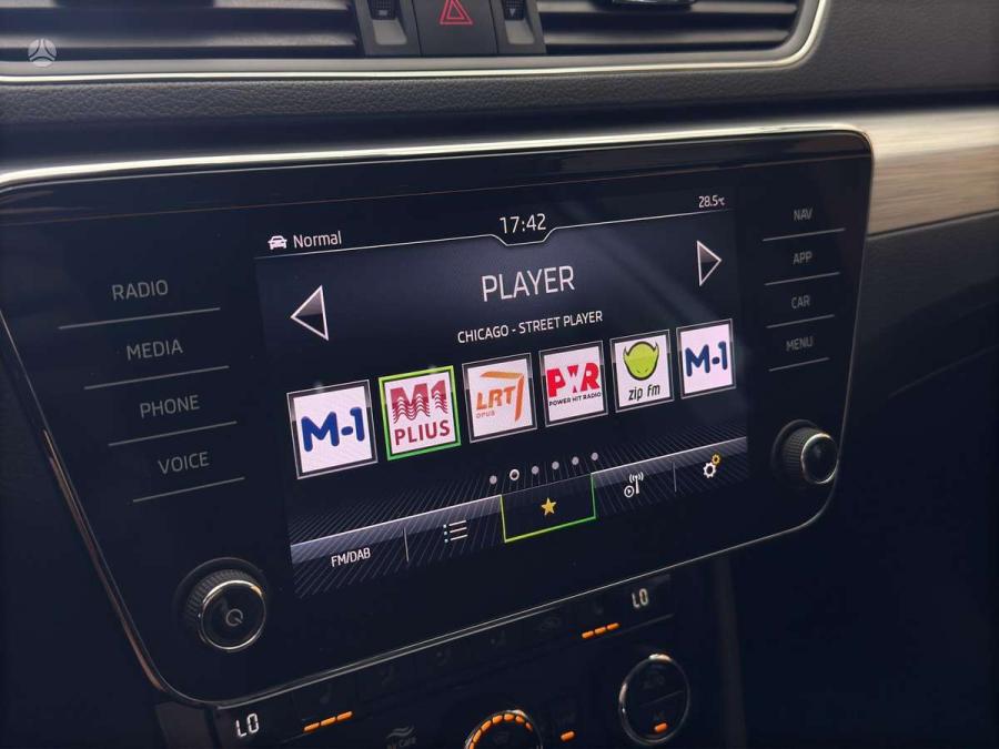 White Skoda SuperB 2021 in Kaunas, with an engine capacity of 2.00 L and mileage of 153 thousand km for 17499 €, photo 18 on AUTOMOTO.COM.LV