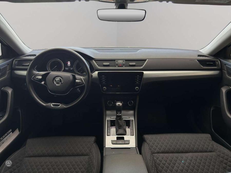 White Skoda SuperB 2021 in Kaunas, with an engine capacity of 2.00 L and mileage of 153 thousand km for 17499 €, photo 13 on AUTOMOTO.COM.LV