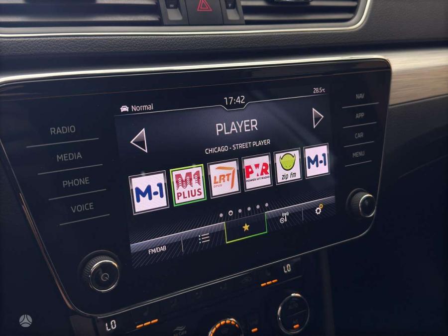White Skoda SuperB 2021 in Kaunas, with an engine capacity of 2.00 L and mileage of 153 thousand km for 17499 €, photo 18 on AUTOMOTO.COM.LV
