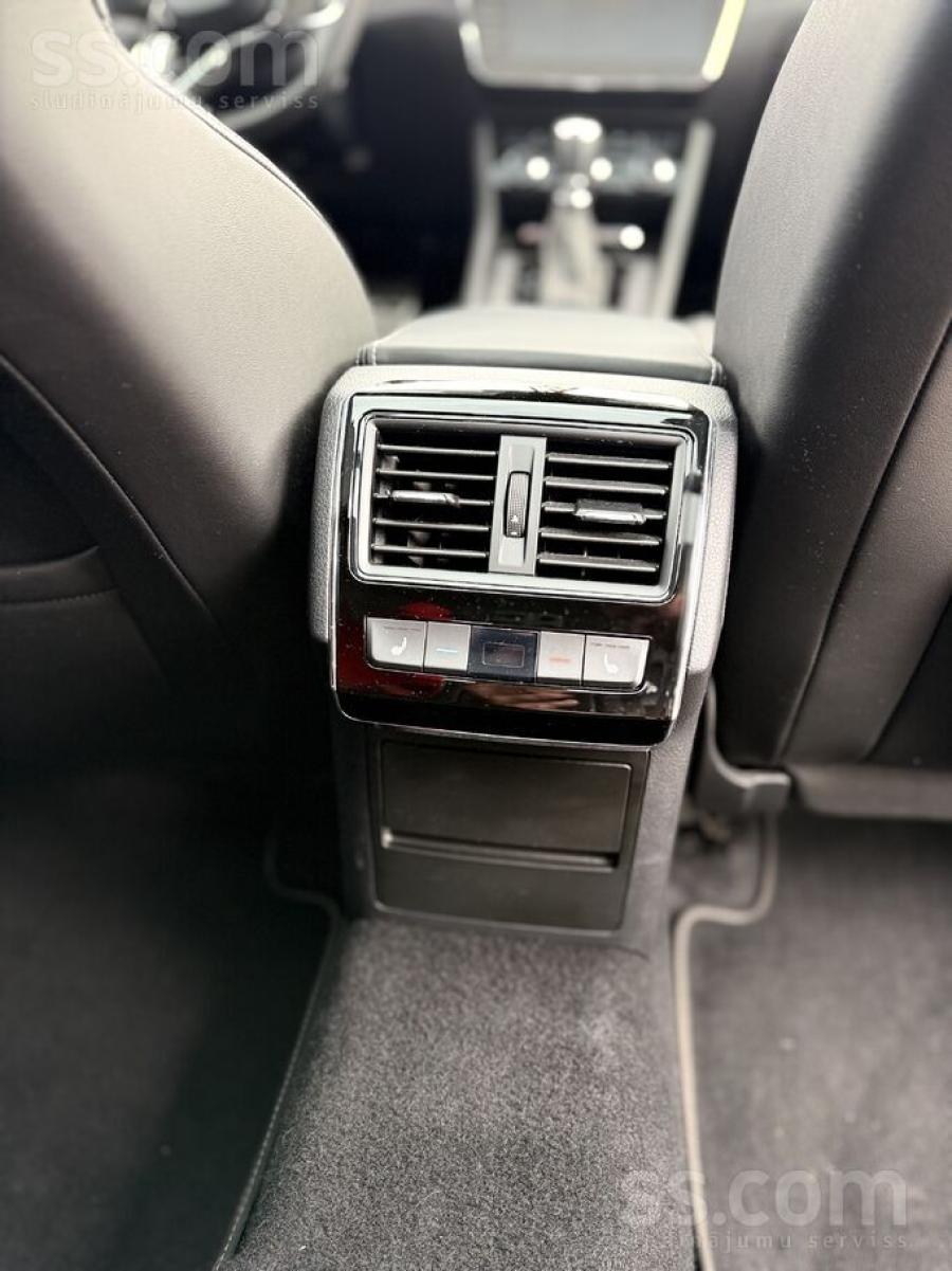 White Skoda SuperB 2021 in Bauska, with an engine capacity of 1.40 L and mileage of 153 thousand km for 21900 €, photo 11 on AUTOMOTO.COM.LV