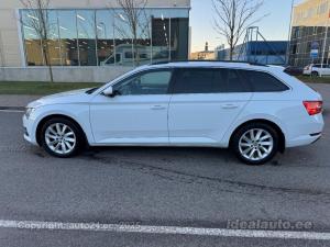 Balts Skoda SuperB 2022 Tallina, ar dzinēja tilpumu 1.97 L un nobraukumu 176 tūkst. km par 17990 €, foto 2 vietnē AUTOMOTO.COM.LV