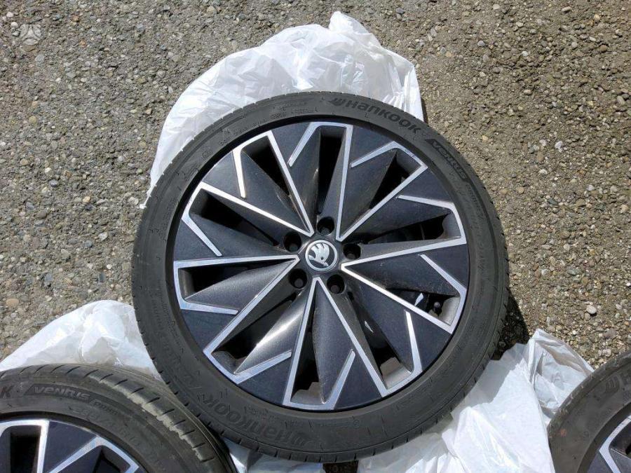 Balts Skoda SuperB 2022 Viļņa, ar dzinēja tilpumu 1.97 L un nobraukumu 203 tūkst. km par 18500 €, foto 57 vietnē AUTOMOTO.COM.LV
