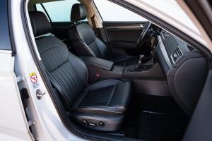 White Skoda SuperB 2022 in Riga, with an engine capacity of 2.00 L and mileage of 116 thousand km for 23900 €, photo 8 on AUTOMOTO.COM.LV