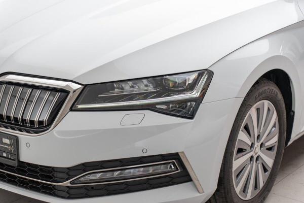 White Skoda SuperB 2022 in Peetri, with an engine capacity of 1.40 L and mileage of 108 thousand km for 24950 €, photo 8 on AUTOMOTO.COM.LV
