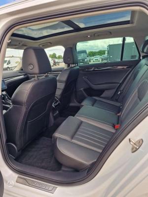 White Skoda SuperB 2022 in Taurage, with an engine capacity of 2.00 L and mileage of 236 thousand km for 18200 €, photo 13 on AUTOMOTO.COM.LV