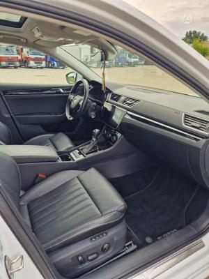 White Skoda SuperB 2022 in Taurage, with an engine capacity of 2.00 L and mileage of 236 thousand km for 18200 €, photo 17 on AUTOMOTO.COM.LV