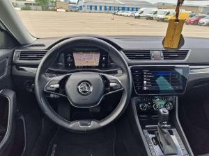 White Skoda SuperB 2022 in Taurage, with an engine capacity of 2.00 L and mileage of 236 thousand km for 18200 €, photo 20 on AUTOMOTO.COM.LV