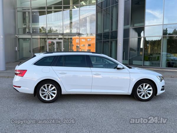 Balts Skoda SuperB 2022 Tallina, ar dzinēja tilpumu 2.00 L un nobraukumu 60 tūkst. km par 25750 €, foto 2 vietnē AUTOMOTO.COM.LV
