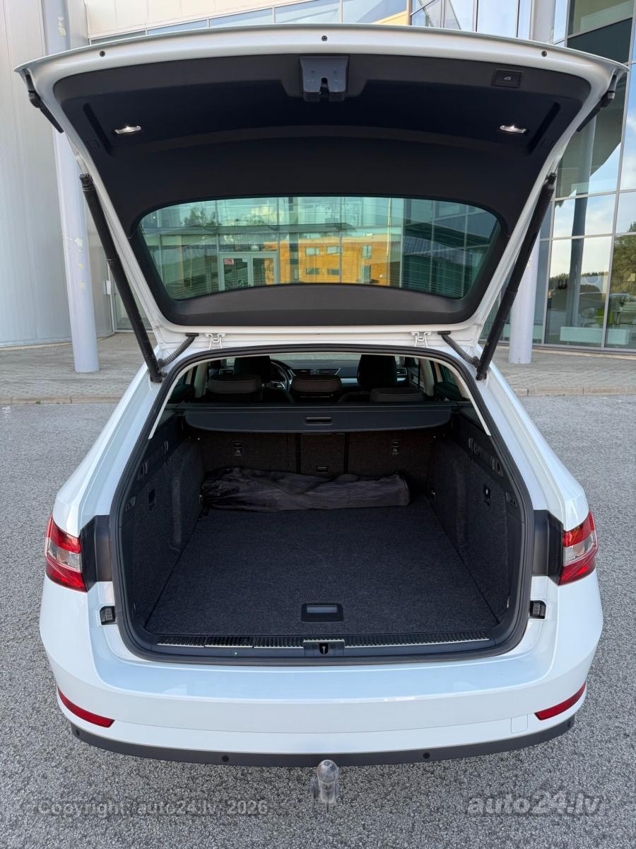 Balts Skoda SuperB 2022 Tallina, ar dzinēja tilpumu 2.00 L un nobraukumu 60 tūkst. km par 25750 €, foto 16 vietnē AUTOMOTO.COM.LV