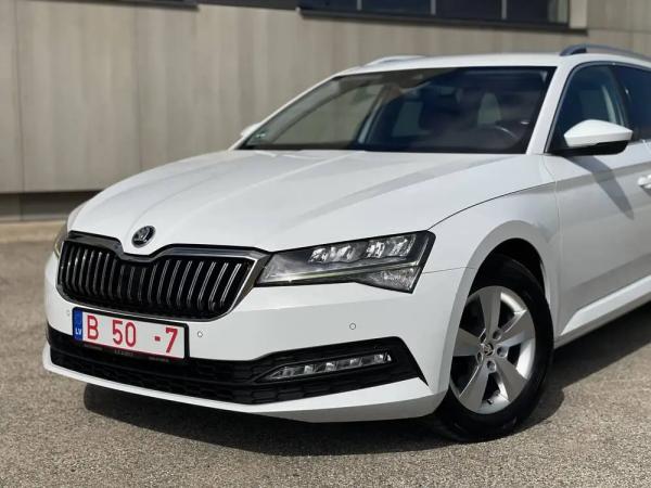 White Skoda SuperB 2022 in Sigulda, with an engine capacity of 2.00 L and mileage of 175 thousand km for 16990 €, photo 7 on AUTOMOTO.COM.LV
