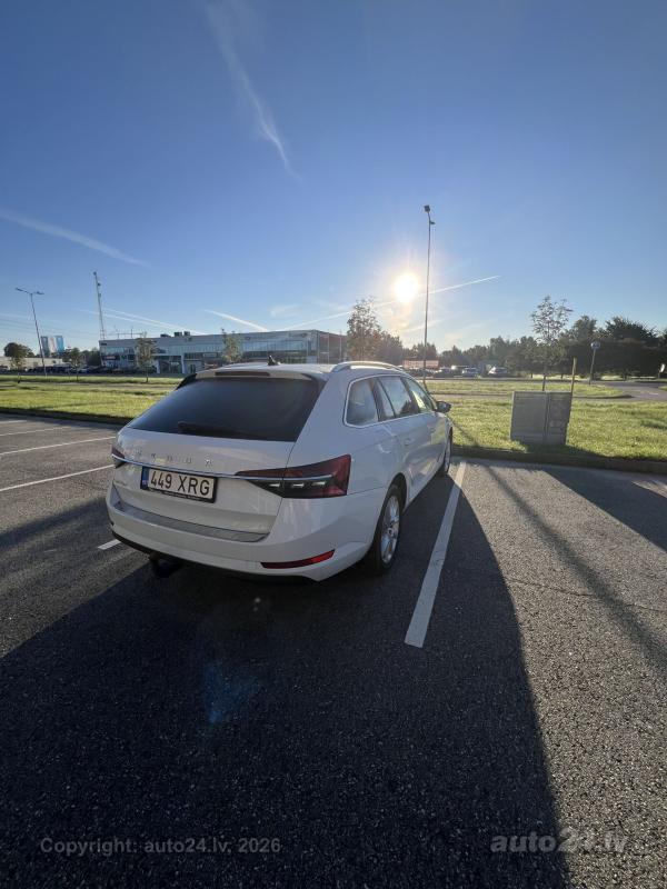 White Skoda SuperB 2022 in Tallinn, with an engine capacity of 2.00 L and mileage of 360 thousand km for 10900 €, photo 7 on AUTOMOTO.COM.LV