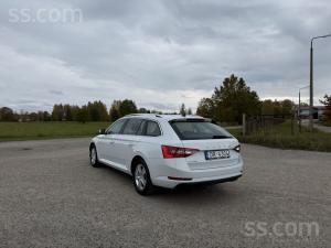 White Skoda SuperB 2022 in Cesis, with an engine capacity of 1.50 L and mileage of 0 thousand km for 15900 €, photo 6 on AUTOMOTO.COM.LV