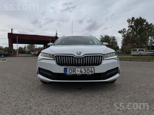 White Skoda SuperB 2022 in Cesis, with an engine capacity of 1.50 L and mileage of 0 thousand km for 15900 €, photo 9 on AUTOMOTO.COM.LV