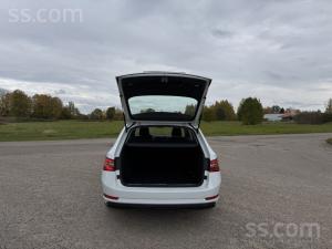 White Skoda SuperB 2022 in Cesis, with an engine capacity of 1.50 L and mileage of 0 thousand km for 15900 €, photo 12 on AUTOMOTO.COM.LV